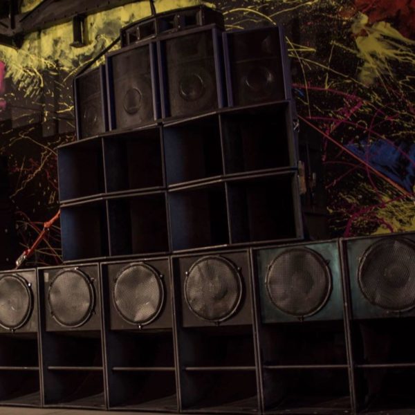 Echo Gralha Sistema de Som - soundsystem.world