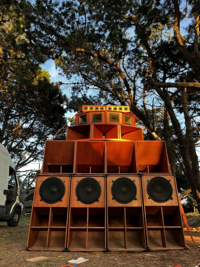 Dub Dealing Sound System - soundsystem.world